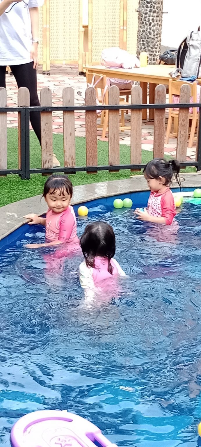 Splish Splash Summer Camp! | Kipinä