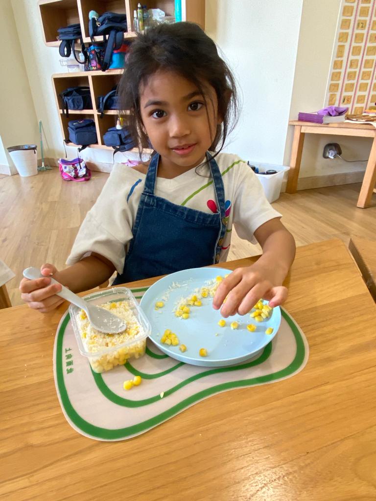 👩‍🍳👨‍🍳 Little chefs in action! 🌽🧀 | Kipinä